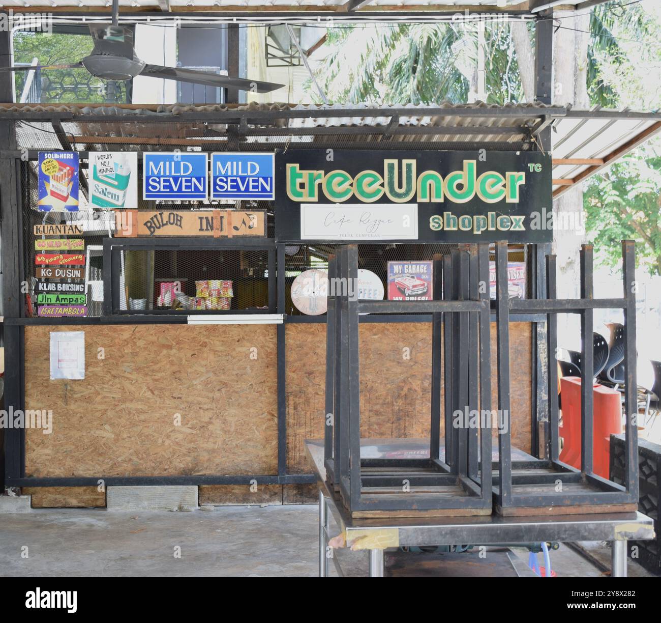 Closed cafe in Kuantan Malaysia Stock Photo - Alamy