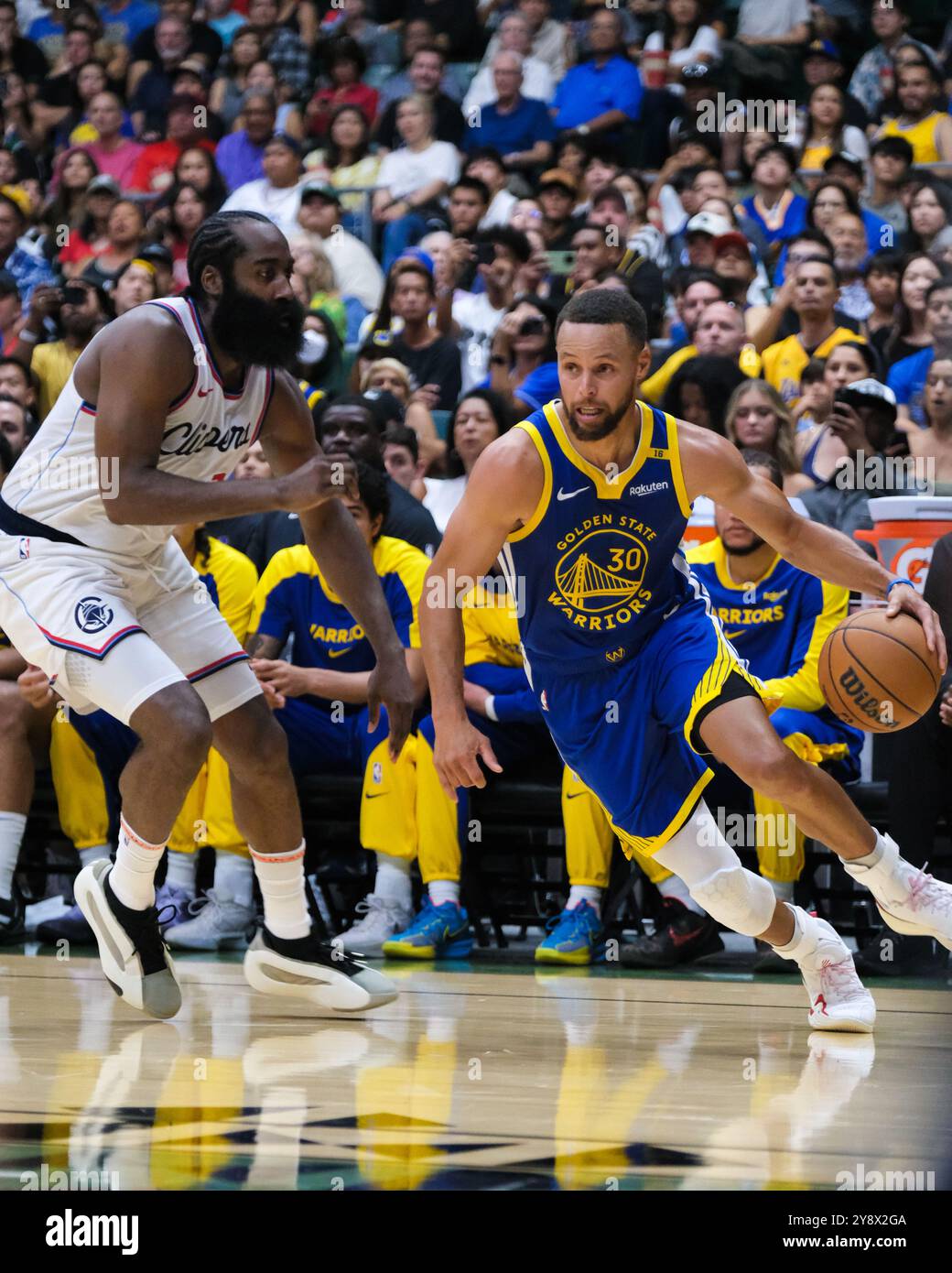 Honolulu, Hawaii, USA. 5th Oct, 2024. Golden State Warriors guard Stephen Curry #30 drives to ...