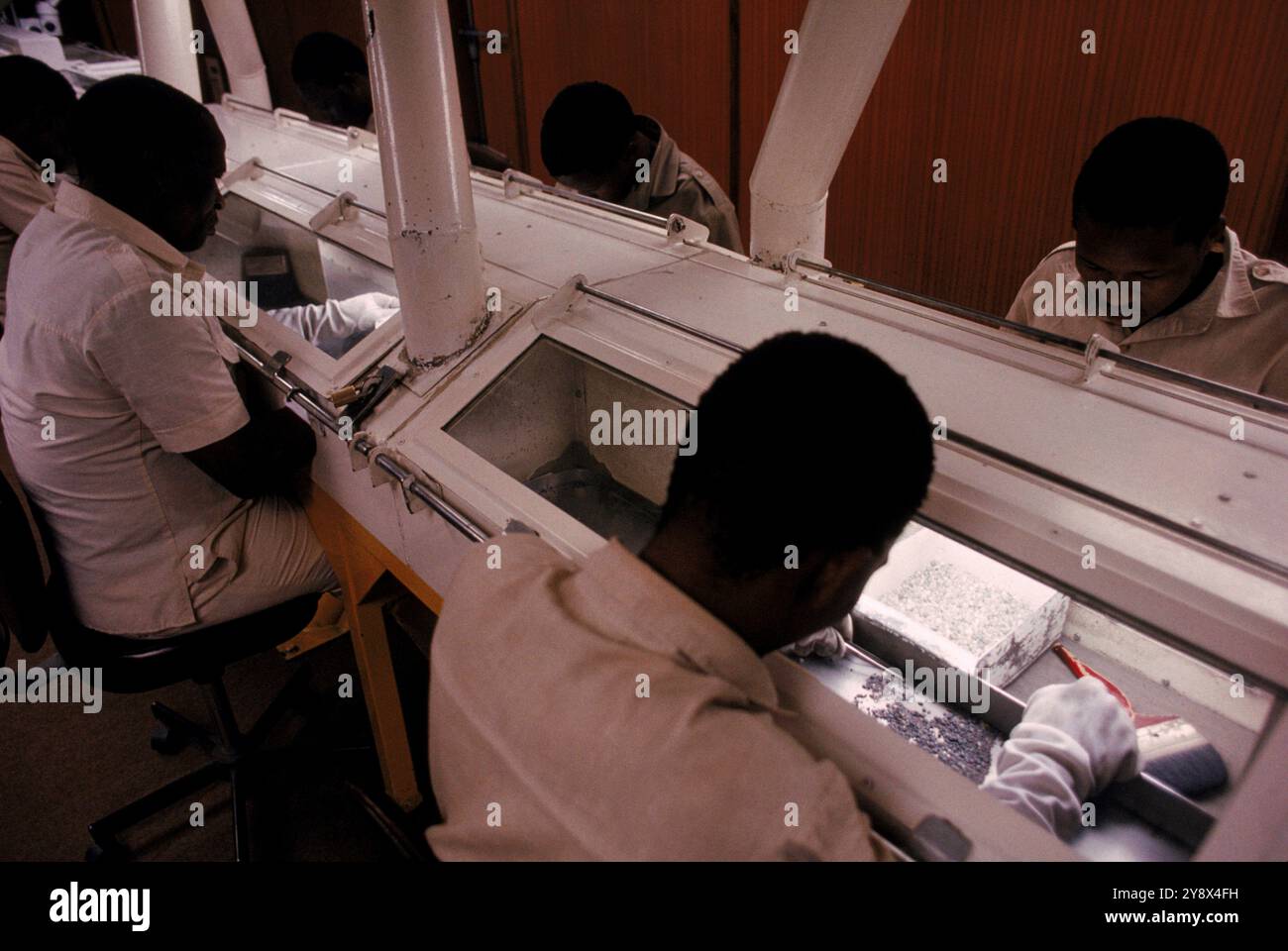 Diamond sorting, Botswana Stock Photo - Alamy