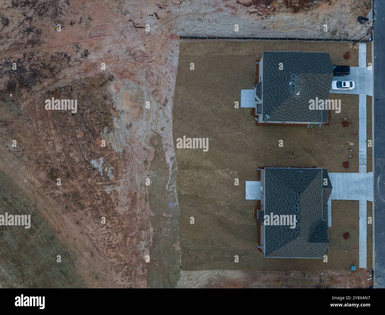 Housing horizontal hi-res stock photography and images - Alamy