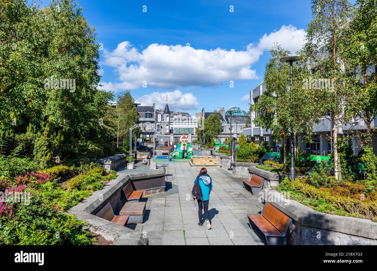 The rooftop garden at the Bon Accord shopping centre in the city of ...