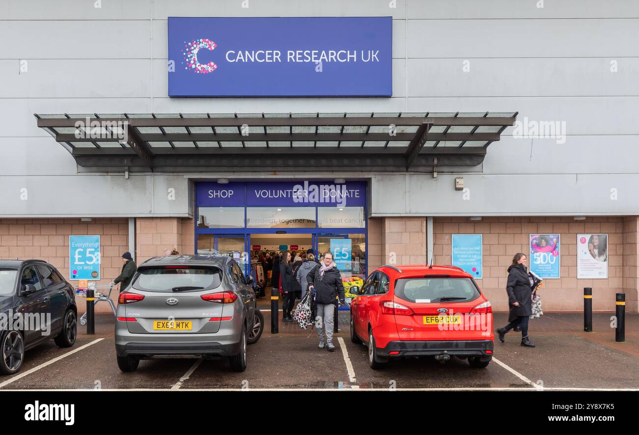 Cancer Research UK store Stock Photo - Alamy