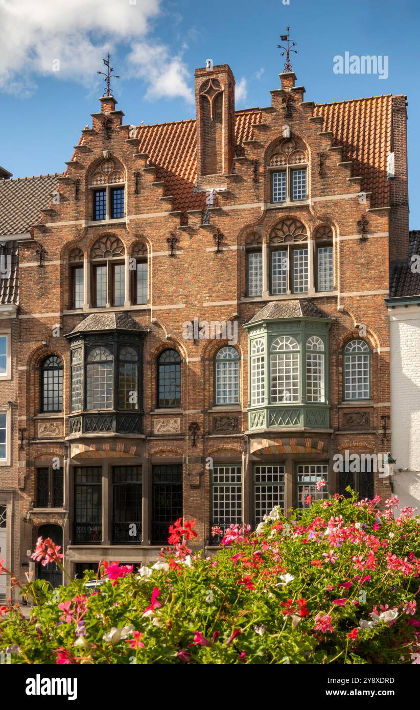 Belgium, Flanders, Bruges, Langerei, historic canalside house at Ter ...
