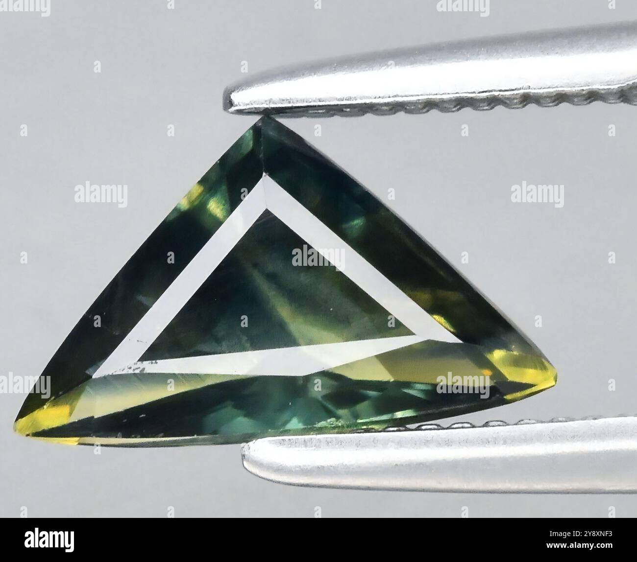 Bi color patterns hi-res stock photography and images - Alamy