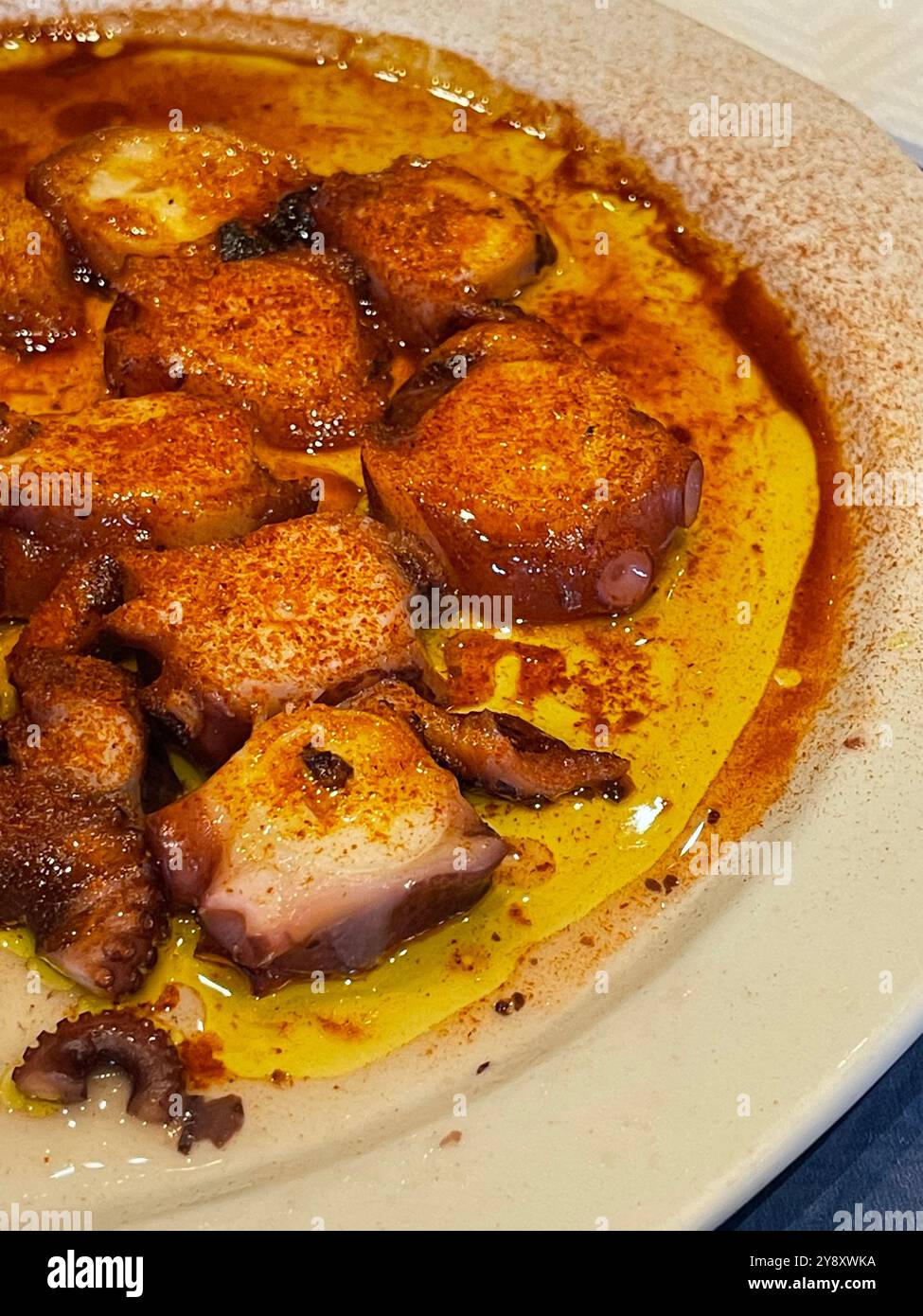 Detalle de pulpo de cocina hi-res stock photography and images - Alamy