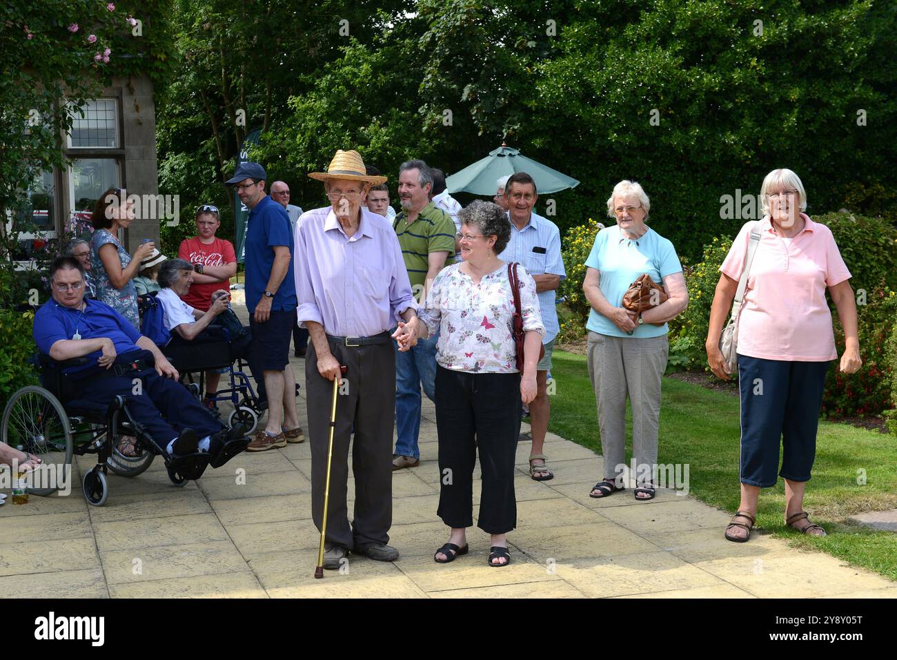 Summer socialising hi-res stock photography and images - Alamy