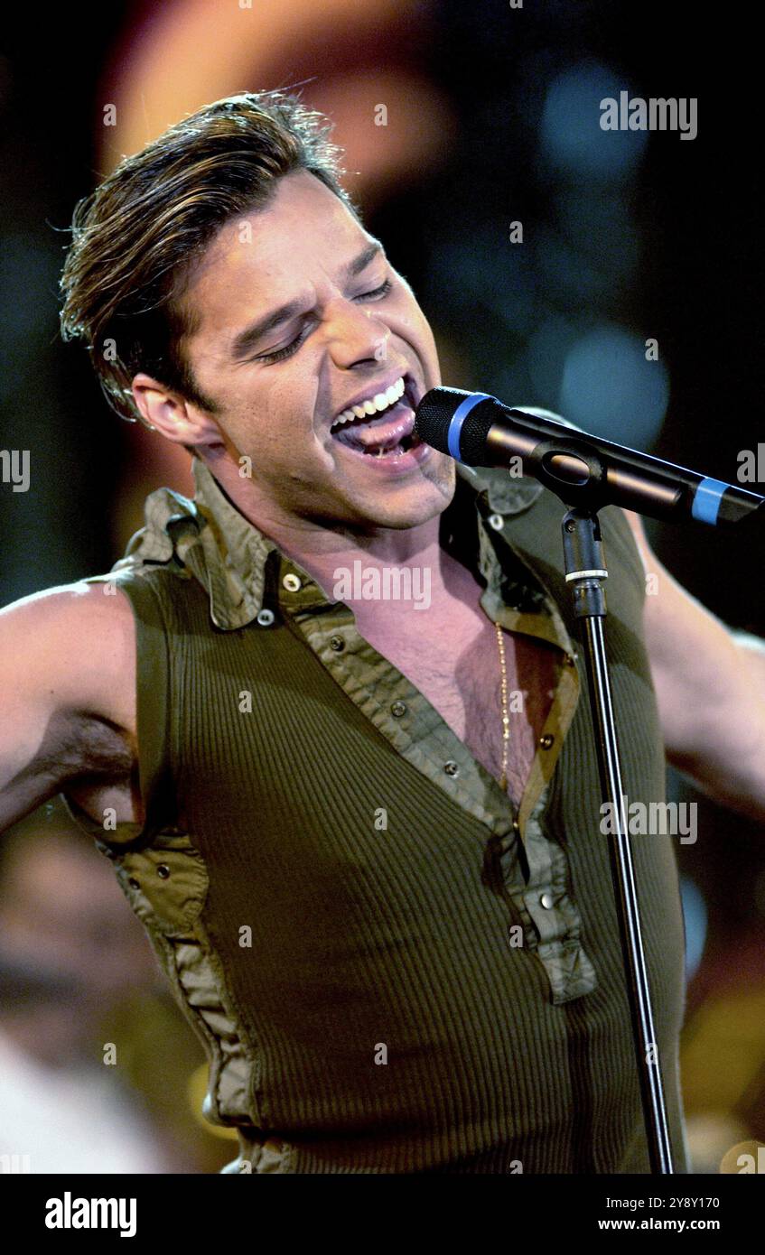 Ricky martin images 2003 hi-res stock photography and images - Alamy