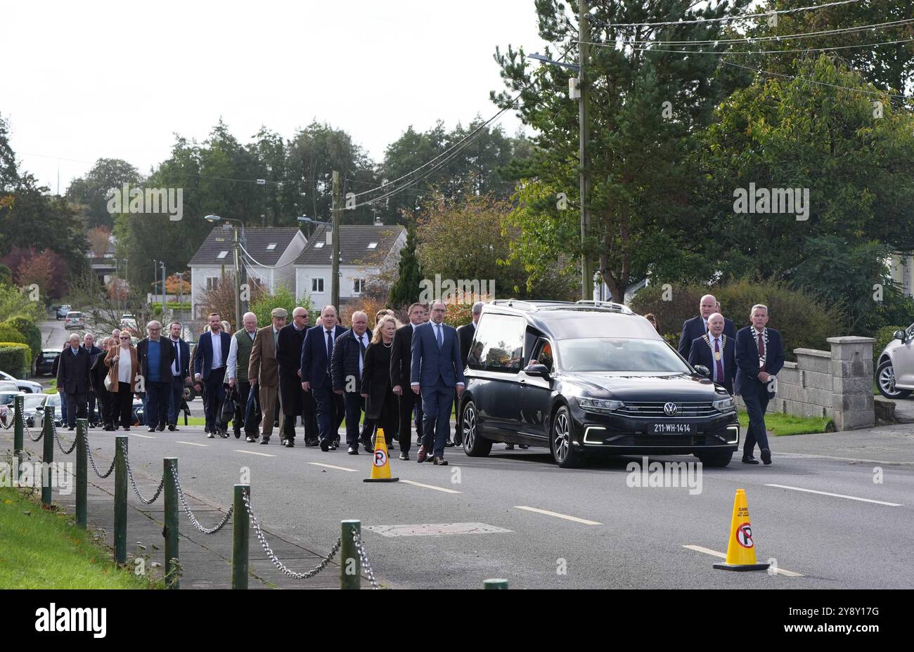 The funeral cortege after the funeral of former Fianna Fail minister ...
