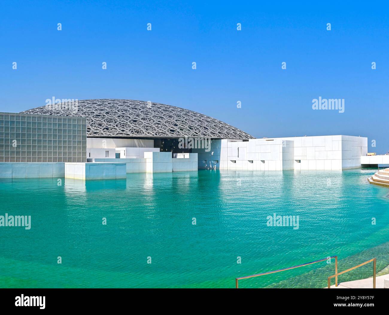 ABU DHABI - SEPT 14: Exterior of The Louvre Abu Dhabi, water and blue ...