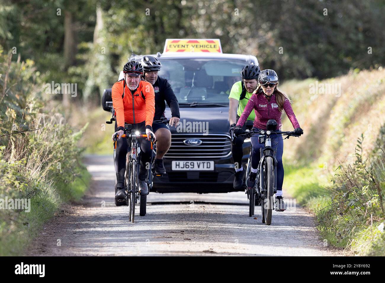 Ashreigney, UK. 7th Oct. Amanda Holden pictured on day one of her 250 ...