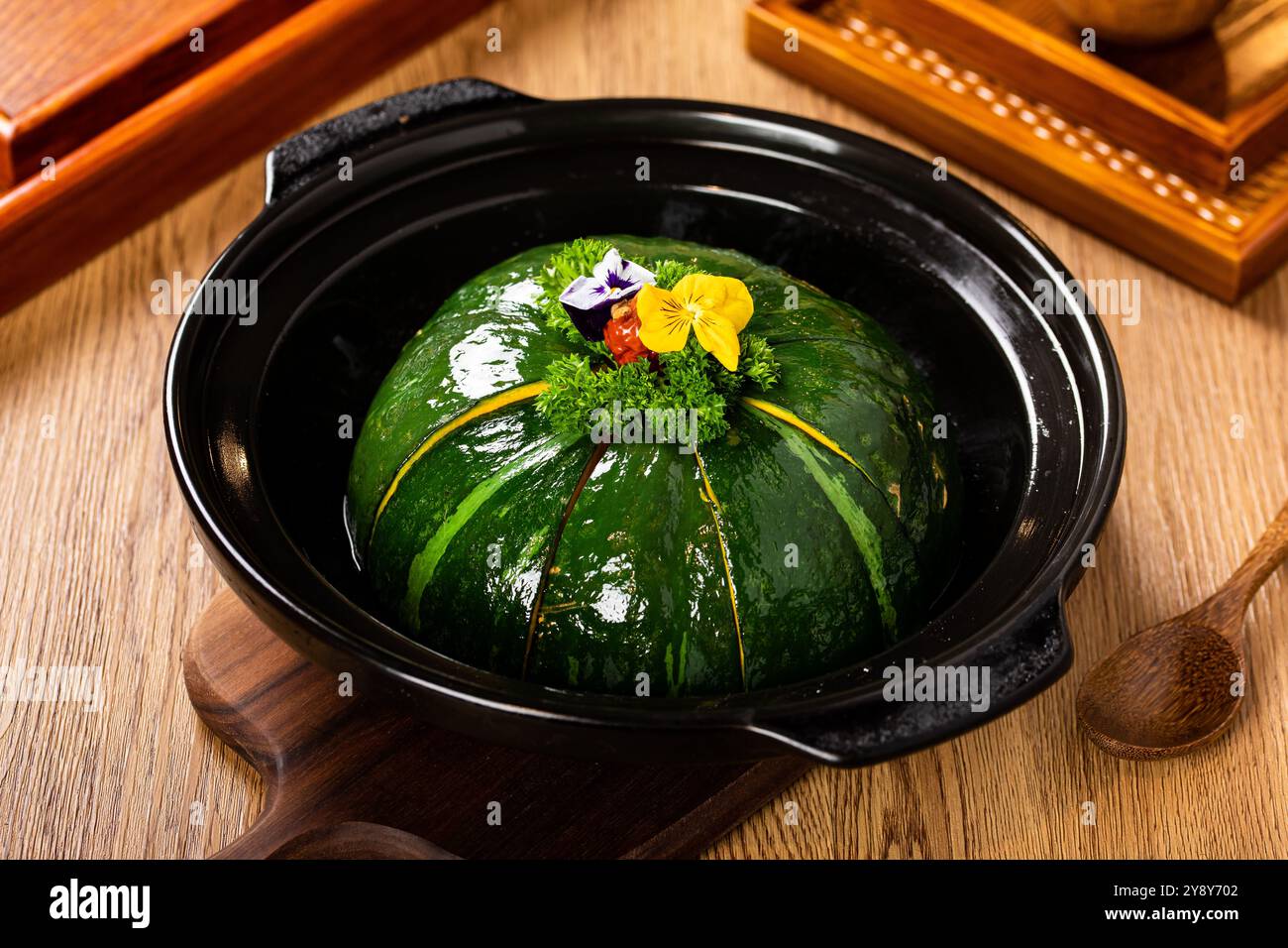 Steamed Pumpkin with chestnut in clay pot Stock Photo - Alamy
