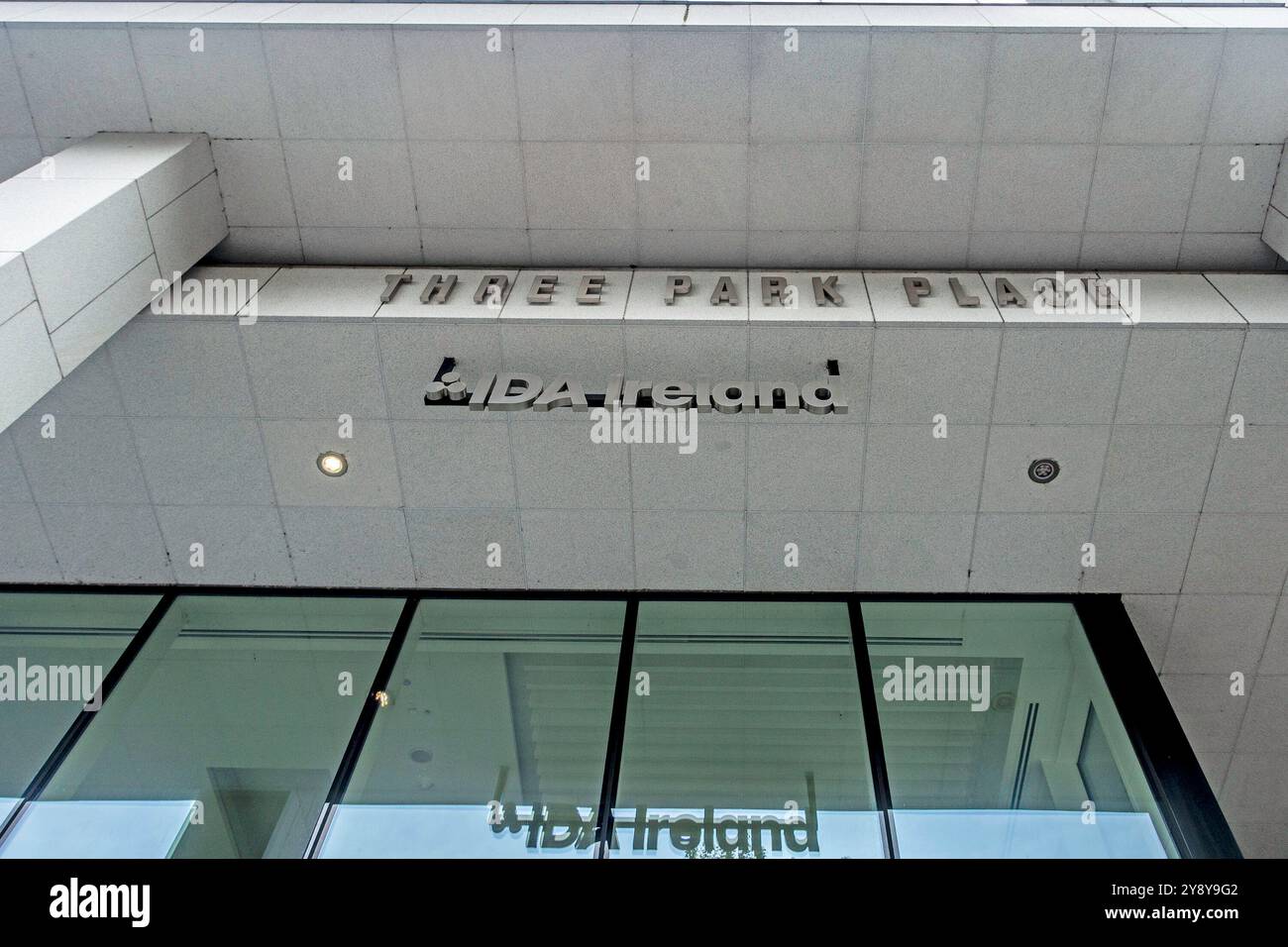 The Offices of The Industrial Development Authority, Ireland in Hatch ...