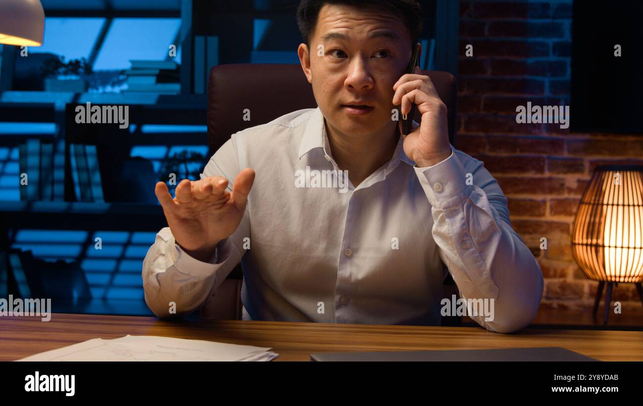 Angry disappointed business employer Asian businessman mad dissatisfied ...