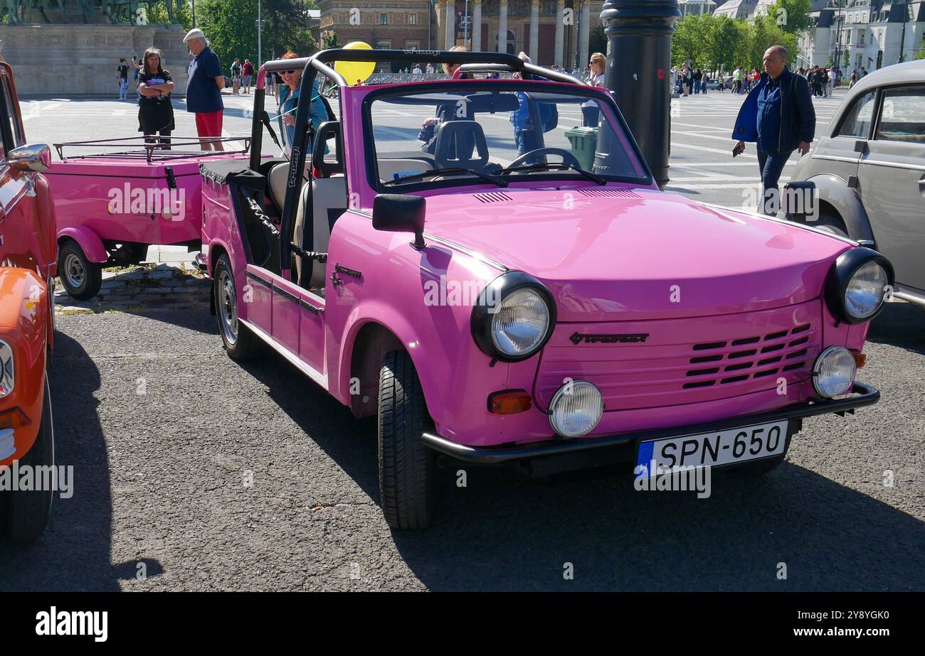 Ligghtweight hi-res stock photography and images - Alamy