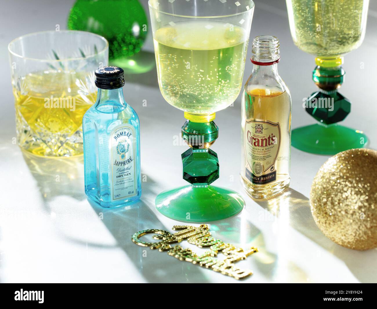 Mini bar bottles hi-res stock photography and images - Alamy