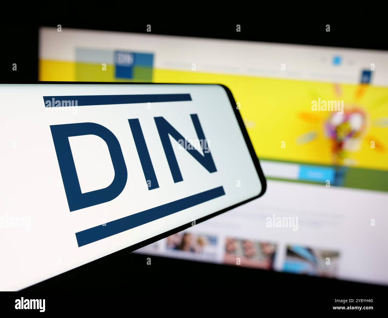 Din technology logo hi-res stock photography and images - Alamy