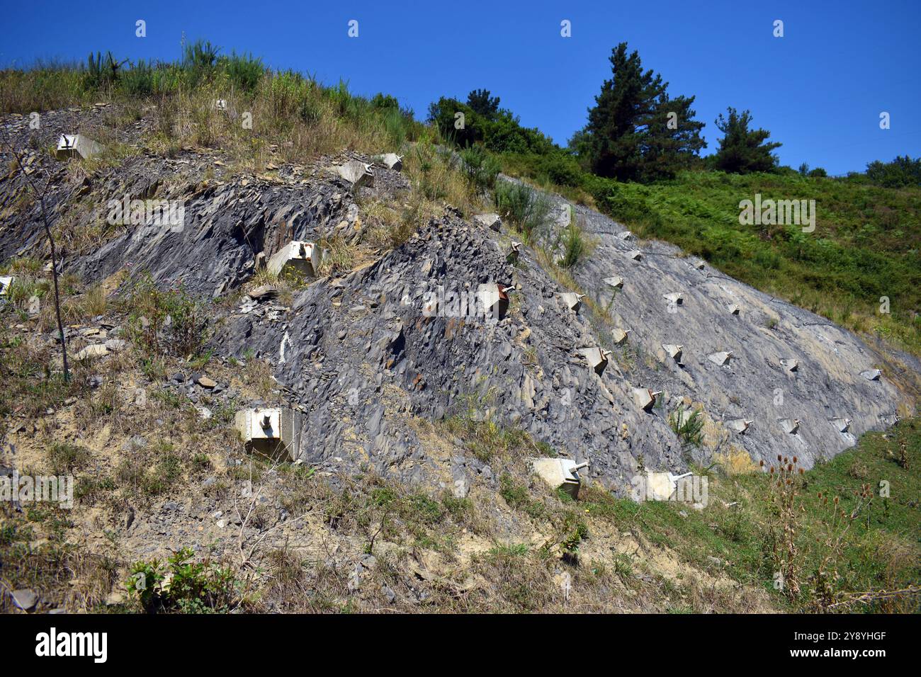 Slope reinforcement hi-res stock photography and images - Alamy