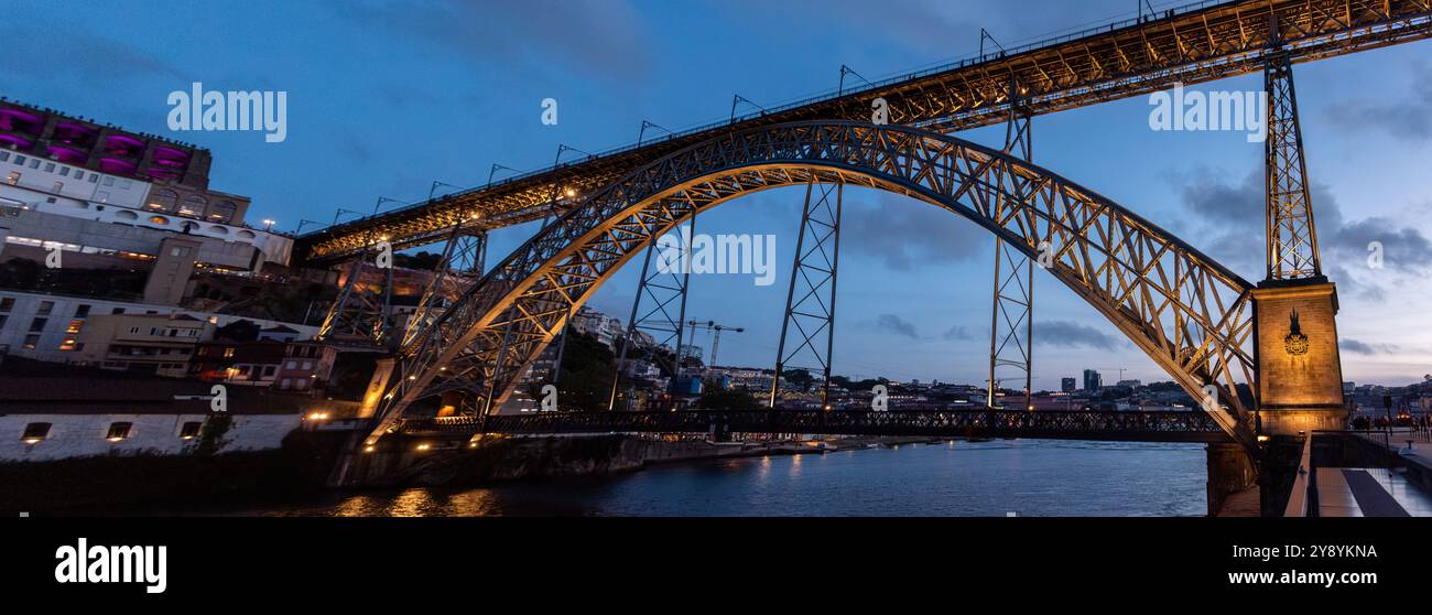 Architectural detail of iconic arched iron bridge Ponte Luis I in the ...