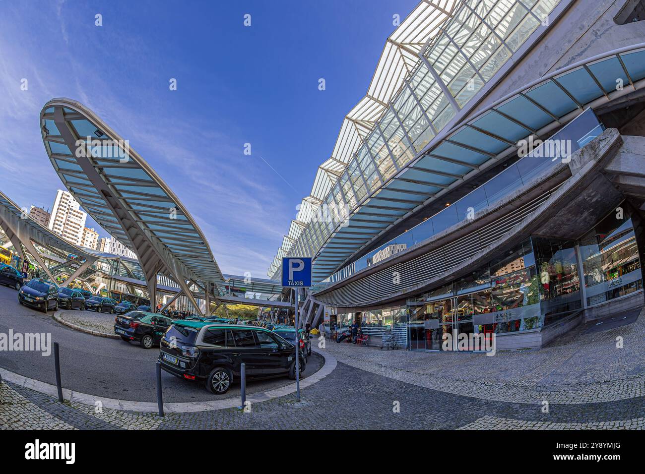 Gare de oriente station hi-res stock photography and images - Alamy