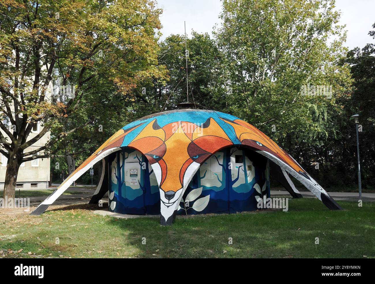 Concrete fox, urban art, street art, 9th district, Budapest, Hungary ...
