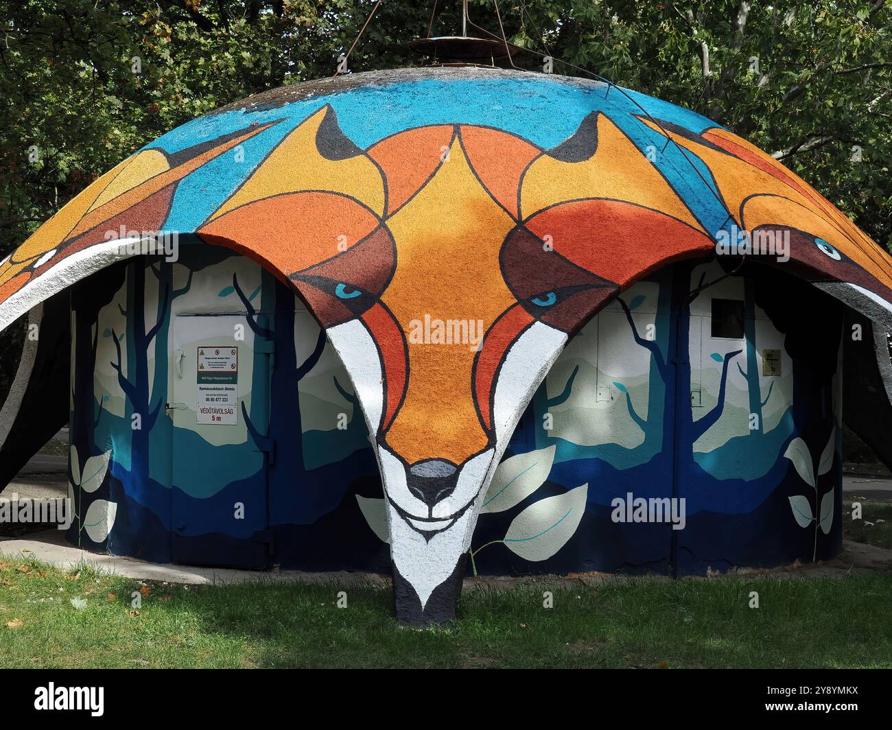 Concrete fox, urban art, street art, 9th district, Budapest, Hungary ...