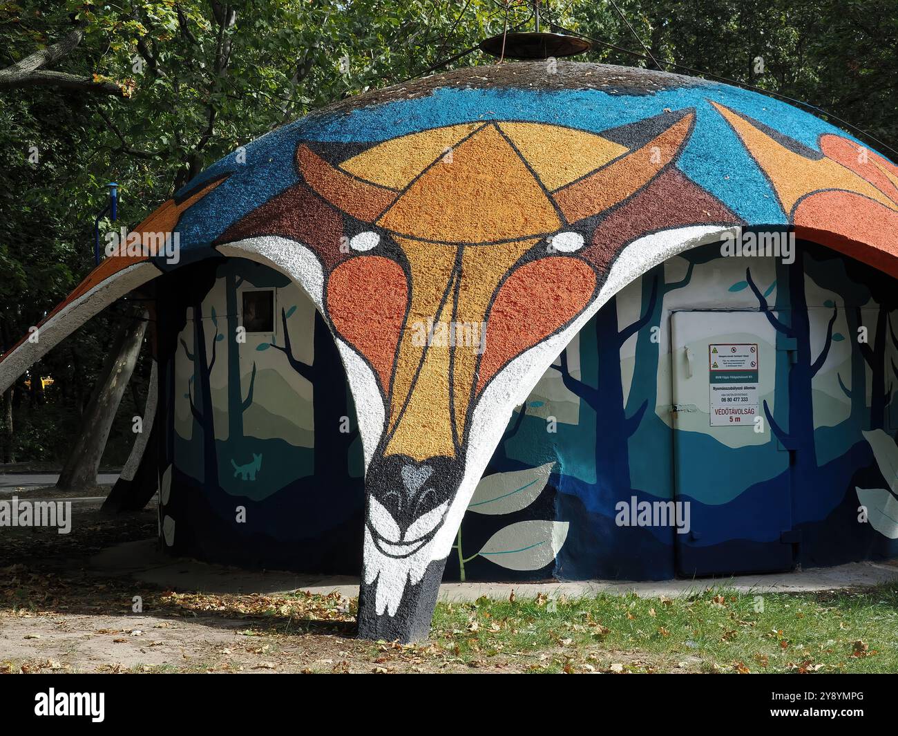 Concrete fox, urban art, street art, 9th district, Budapest, Hungary ...