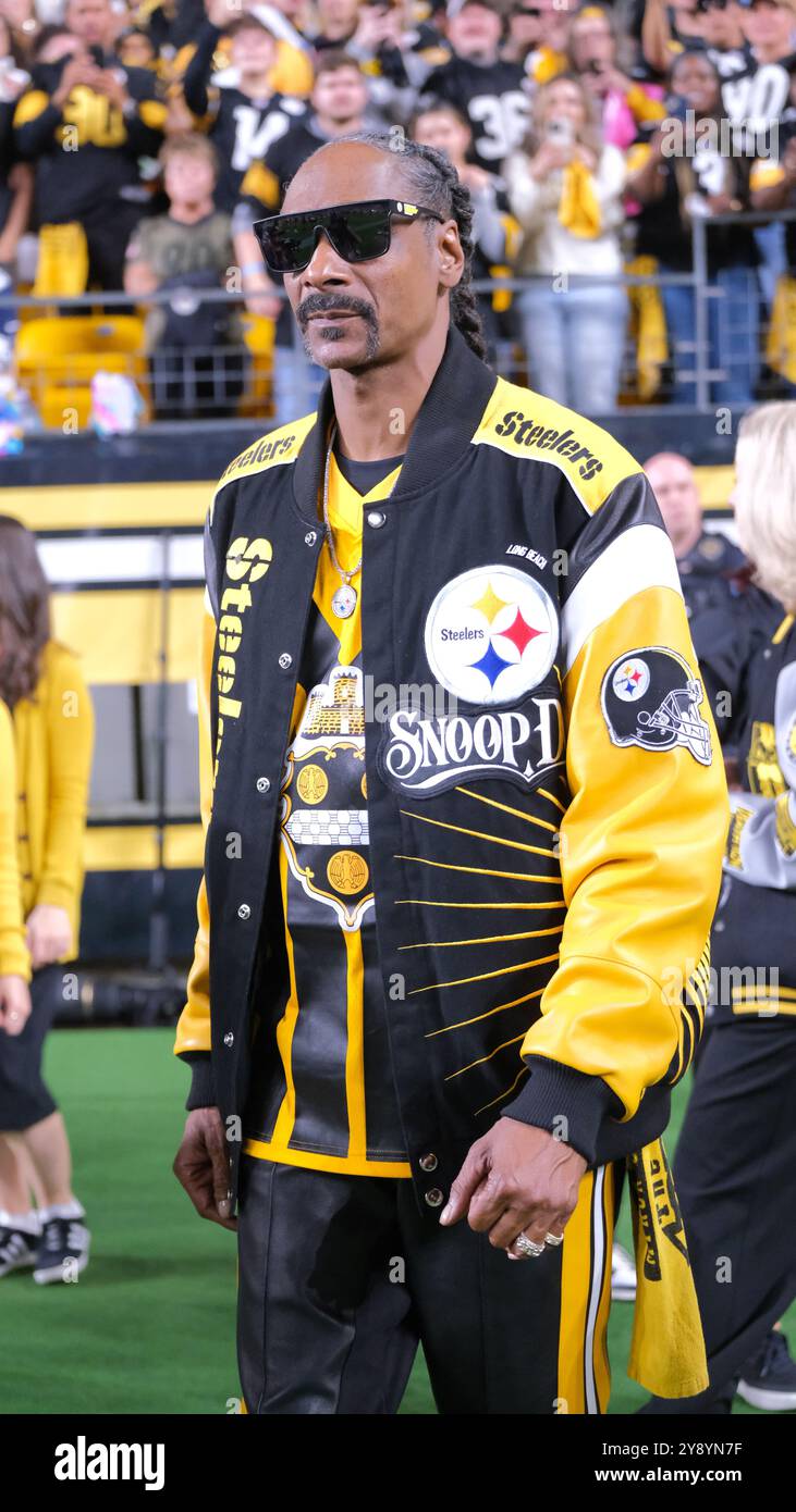 Pittsburgh, PA, USA. 6th Oct, 2024. Snoop Dogg during the Steelers vs ...