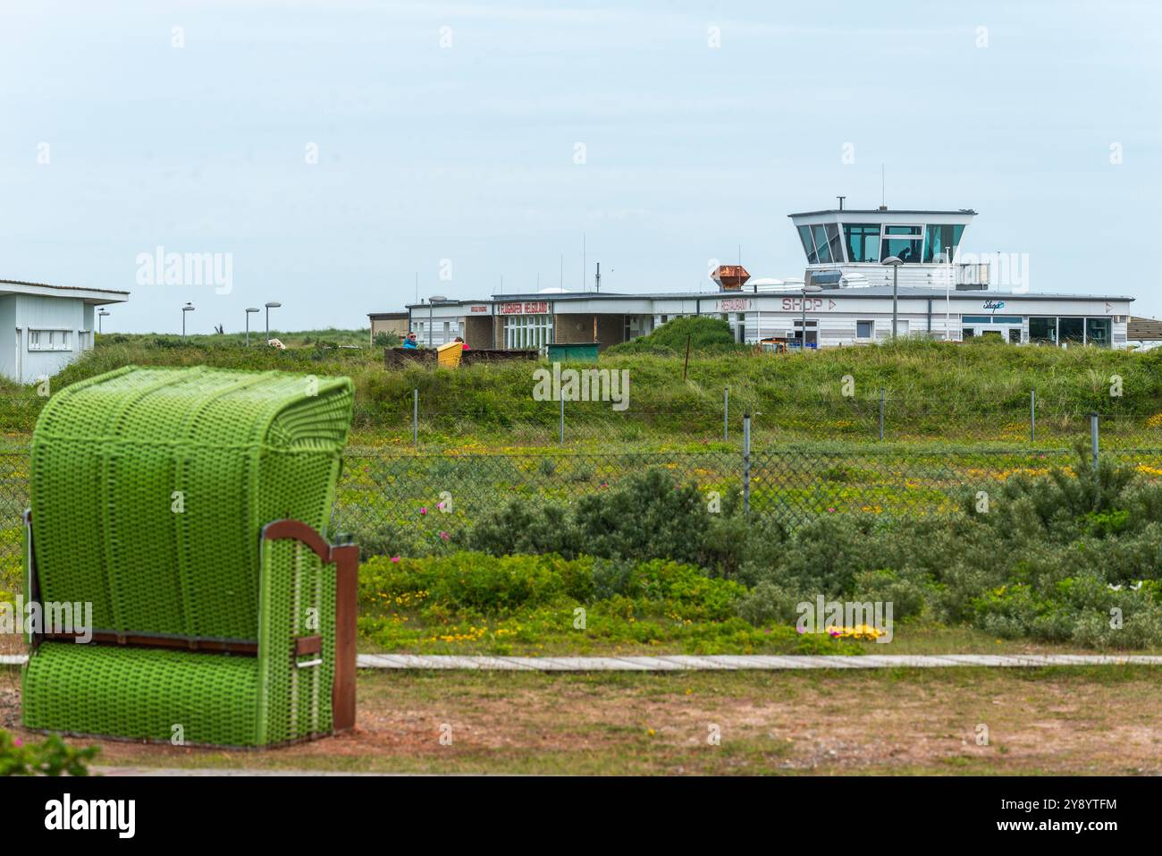 Small airport terminal hi-res stock photography and images - Alamy