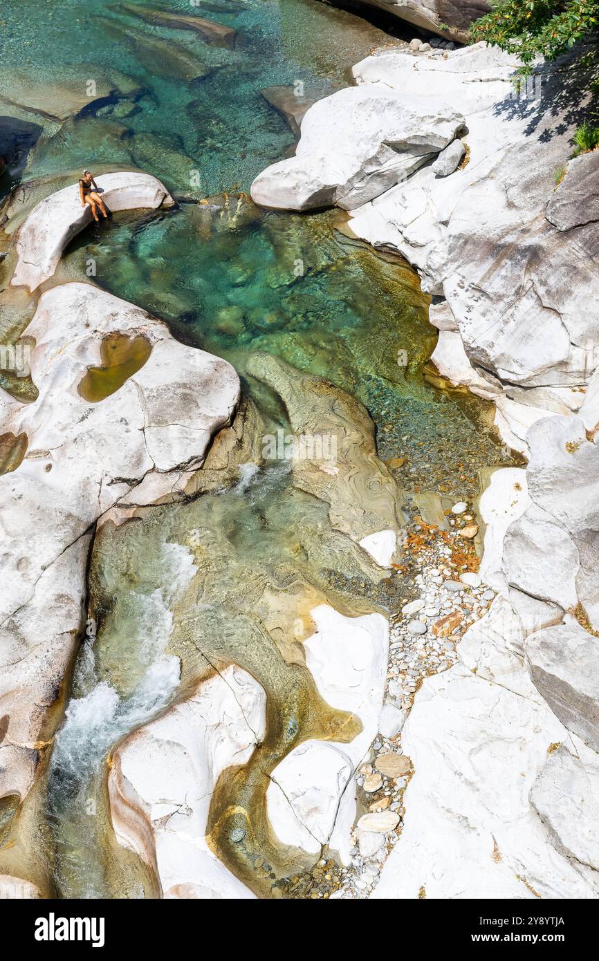 Staumauer verzasca hi-res stock photography and images - Alamy