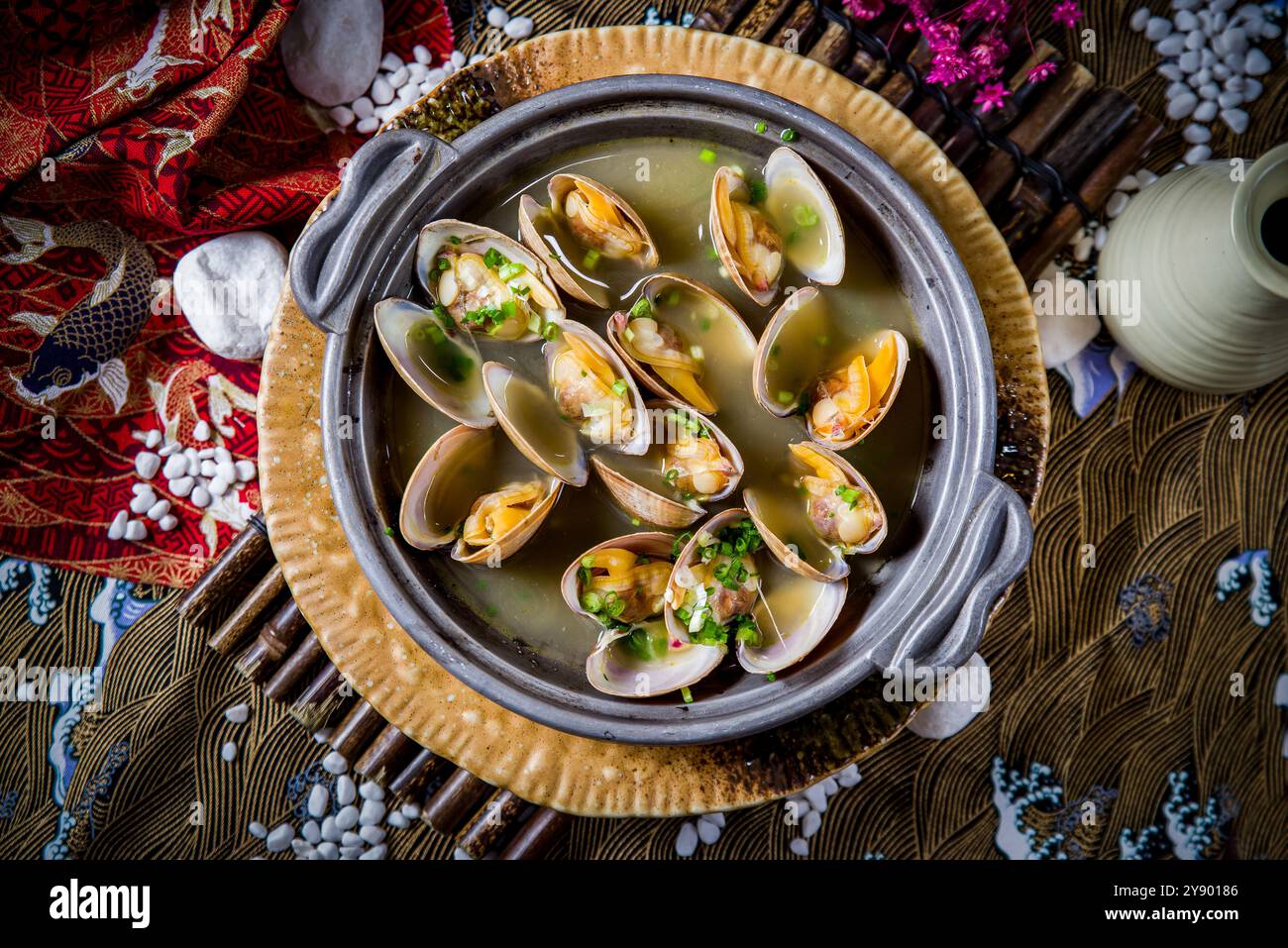 steam clams (Surf , Short necked , Carpet , Venus shell, Baby clam ...