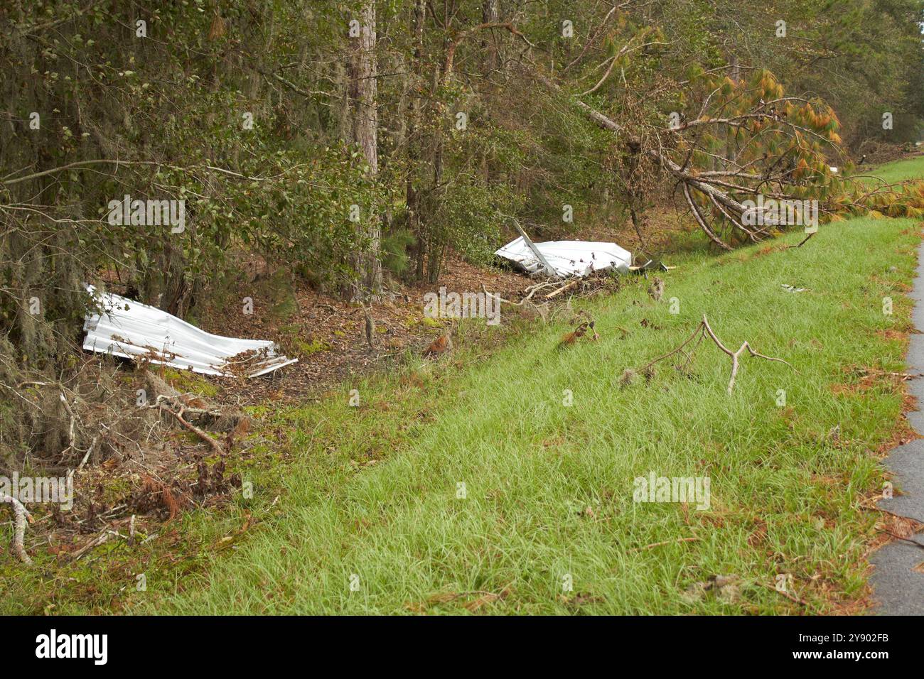 Property damage of Hurricane Helene the day after hit Southern Georgia ...
