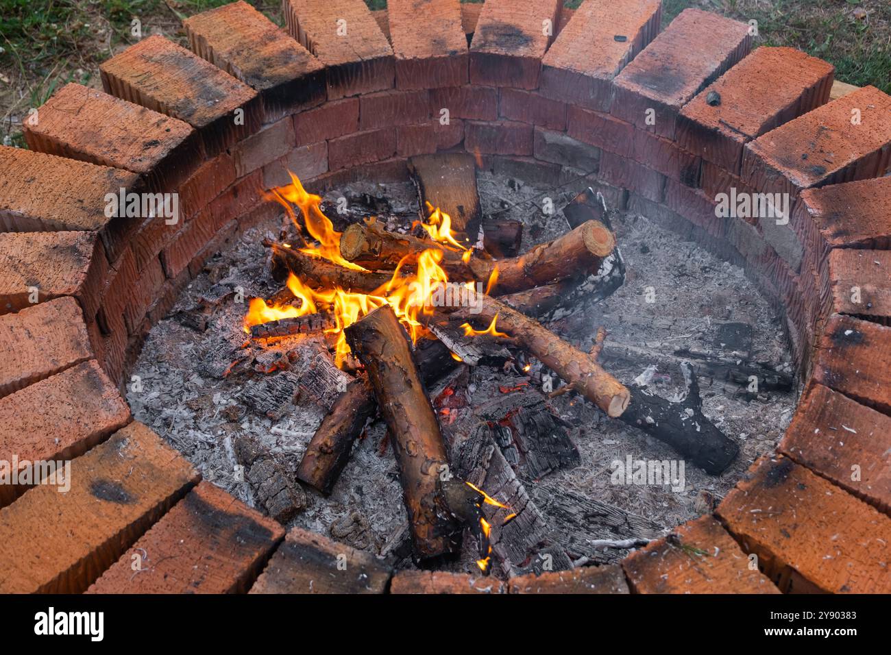 Brick fire hi-res stock photography and images - Alamy