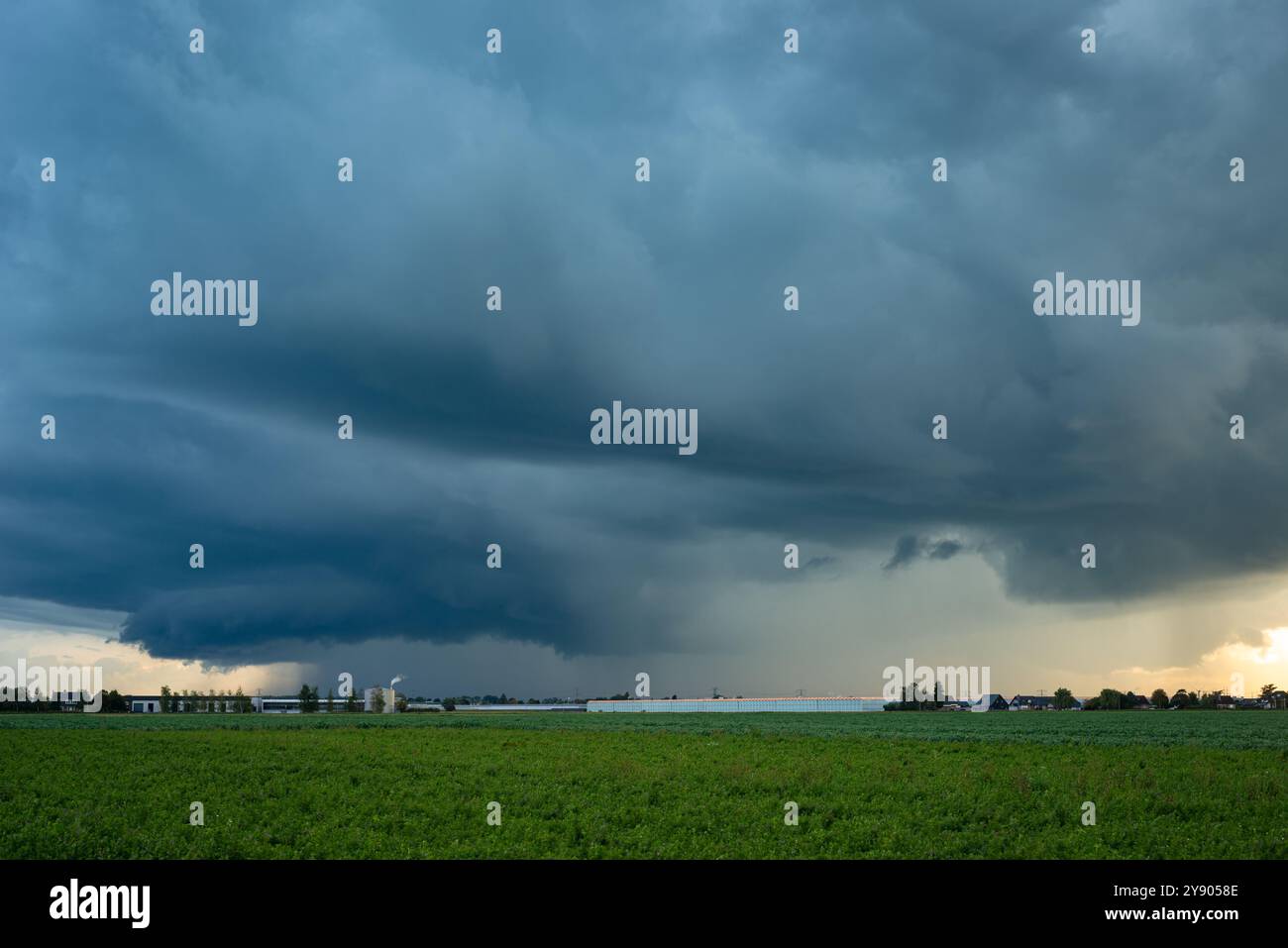 Rotating thunderstorm with large hail, a so called supercell, over the ...