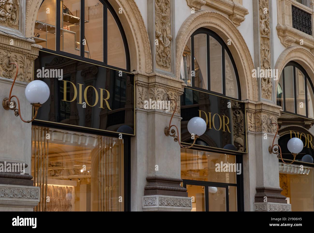 A picture of the Dior store at the Galleria Vittorio Emanuele II Stock ...