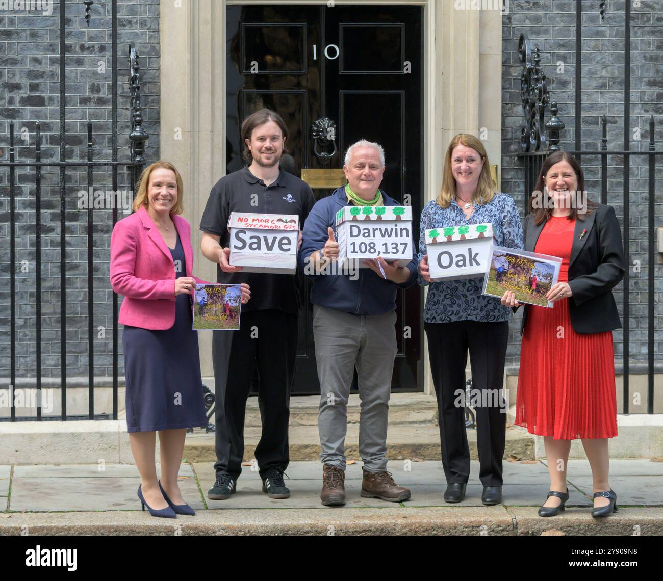 Darwin oak hi-res stock photography and images - Alamy