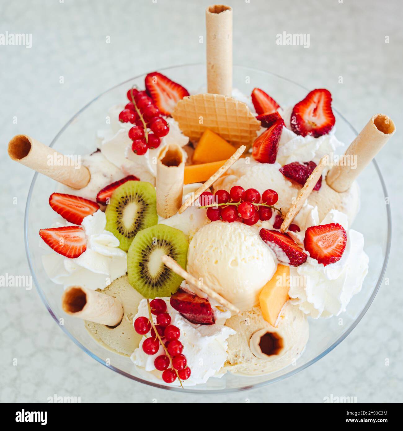 Gelato cup hi-res stock photography and images - Alamy