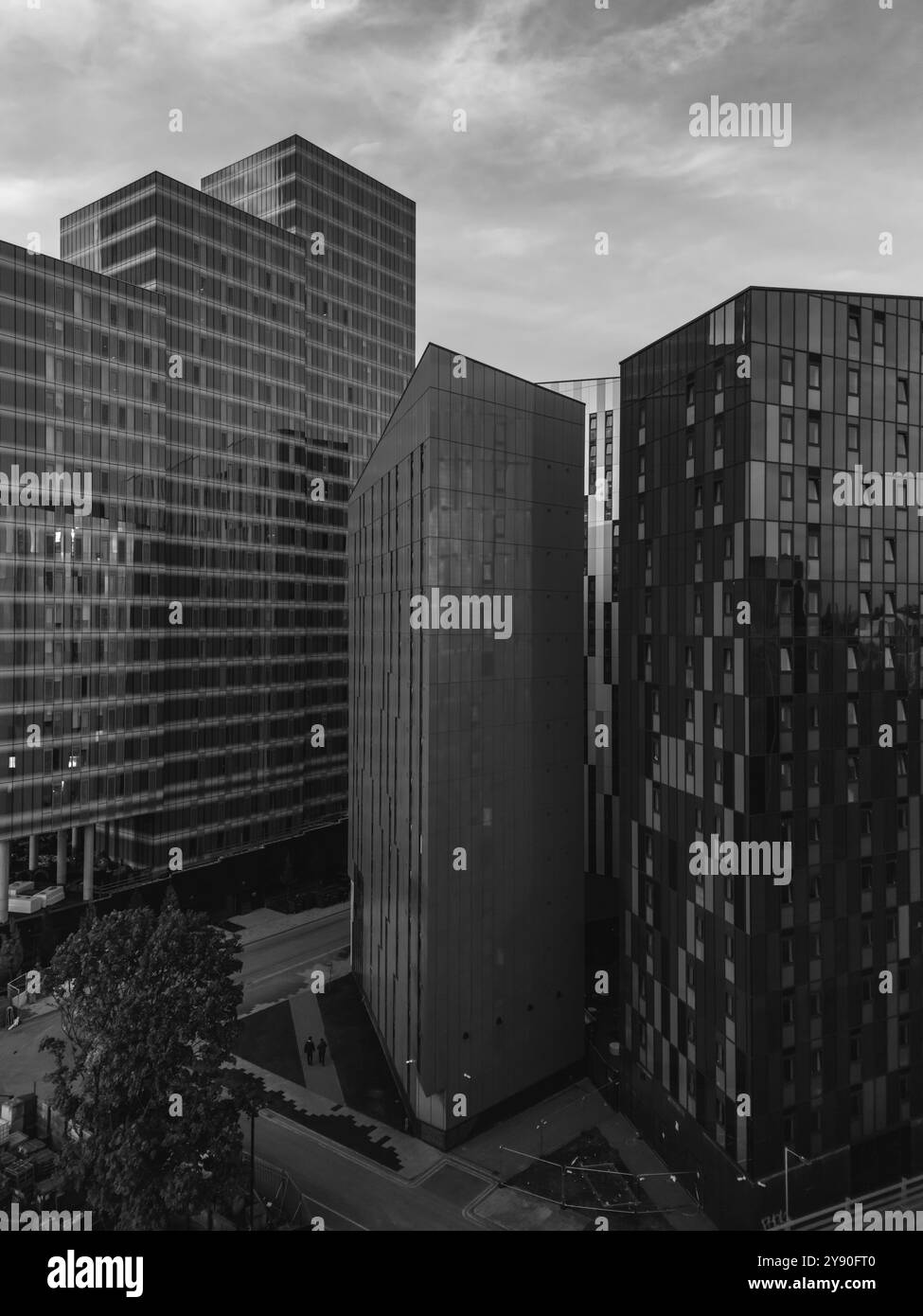 Modern jagged architecture hi-res stock photography and images - Alamy