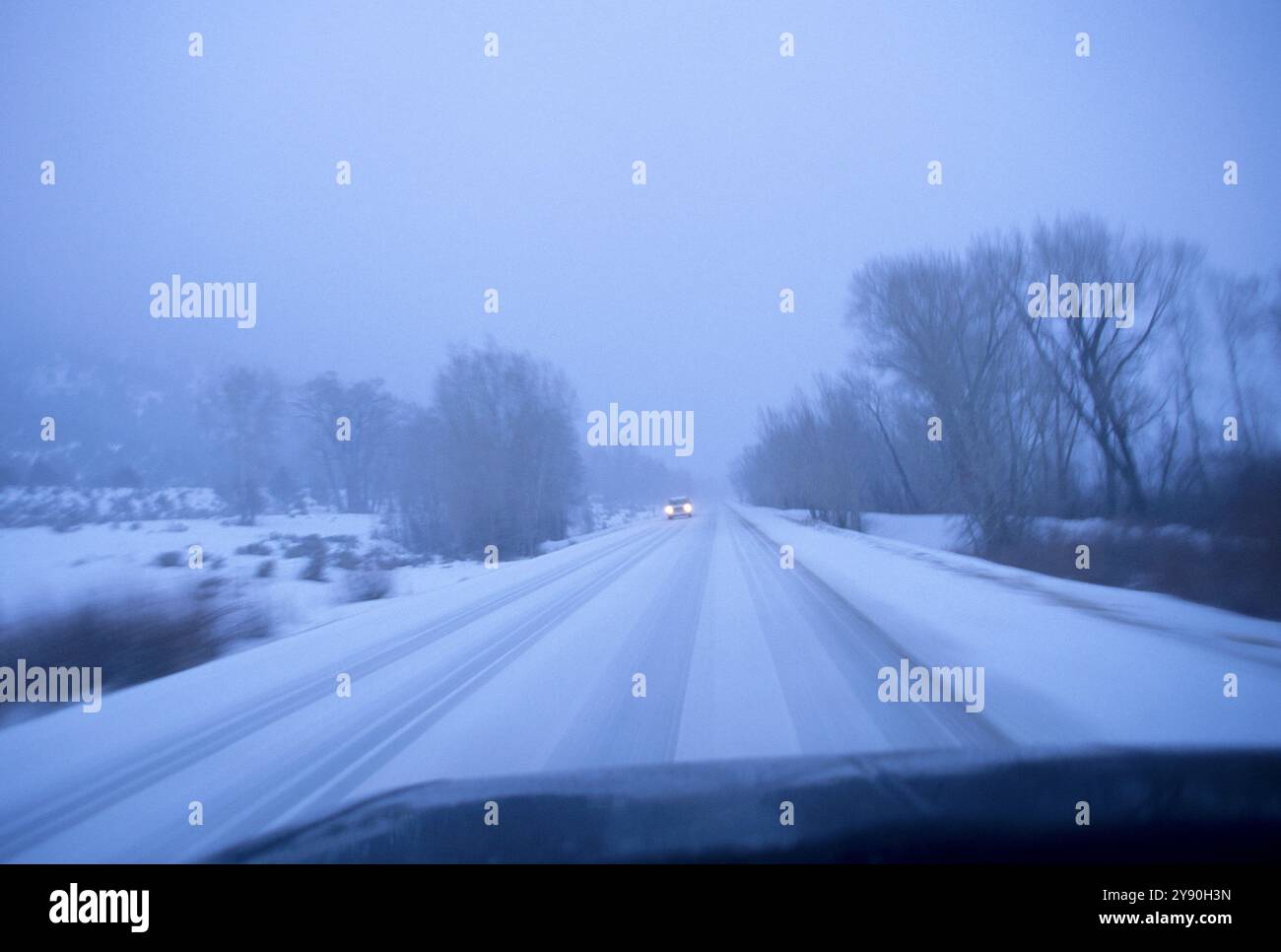 Driving in winter hazardous road hi-res stock photography and images ...