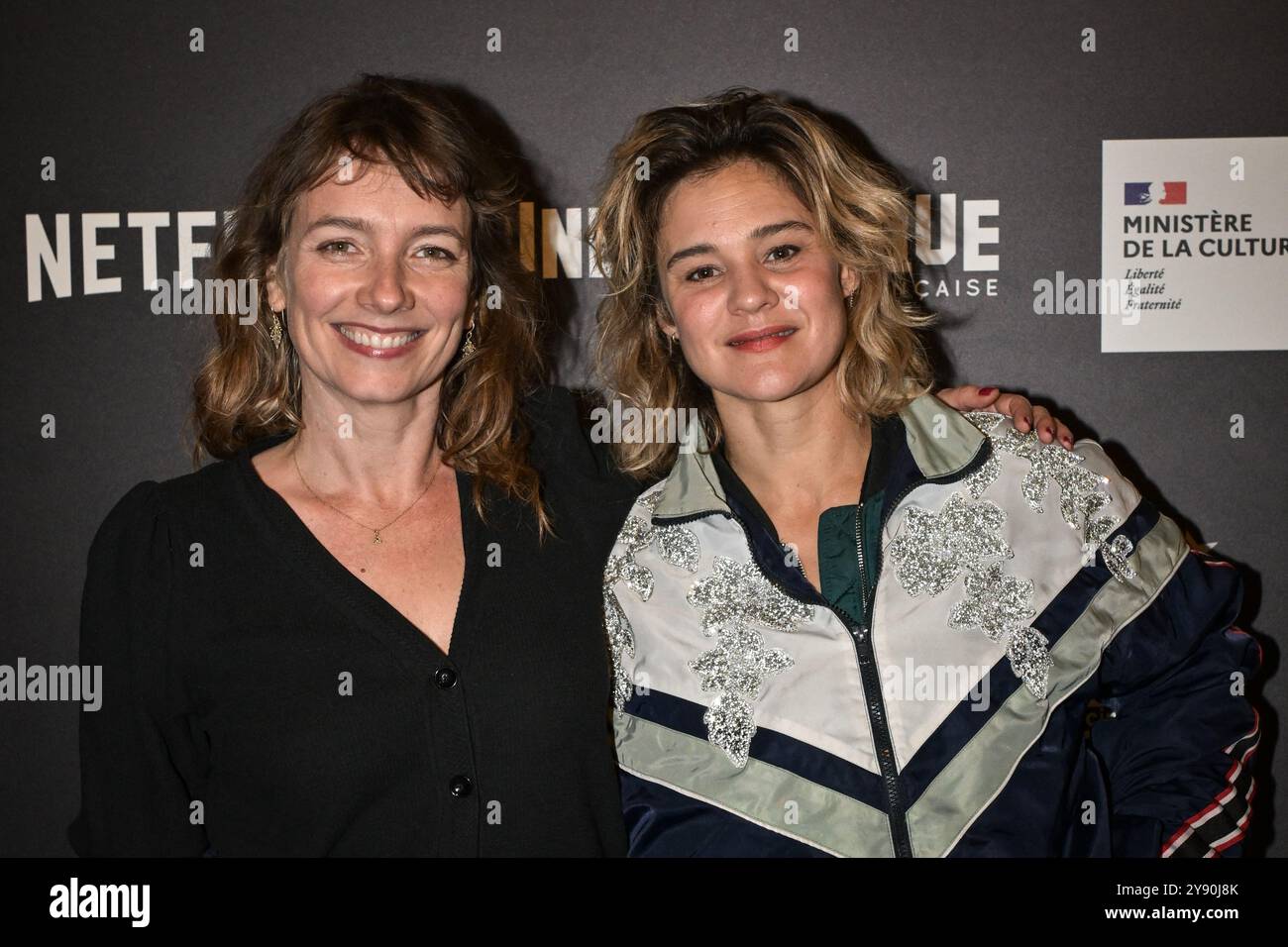 Paris, France. 07th Oct, 2024. French actress Julie Anne Roth (L) poses ...