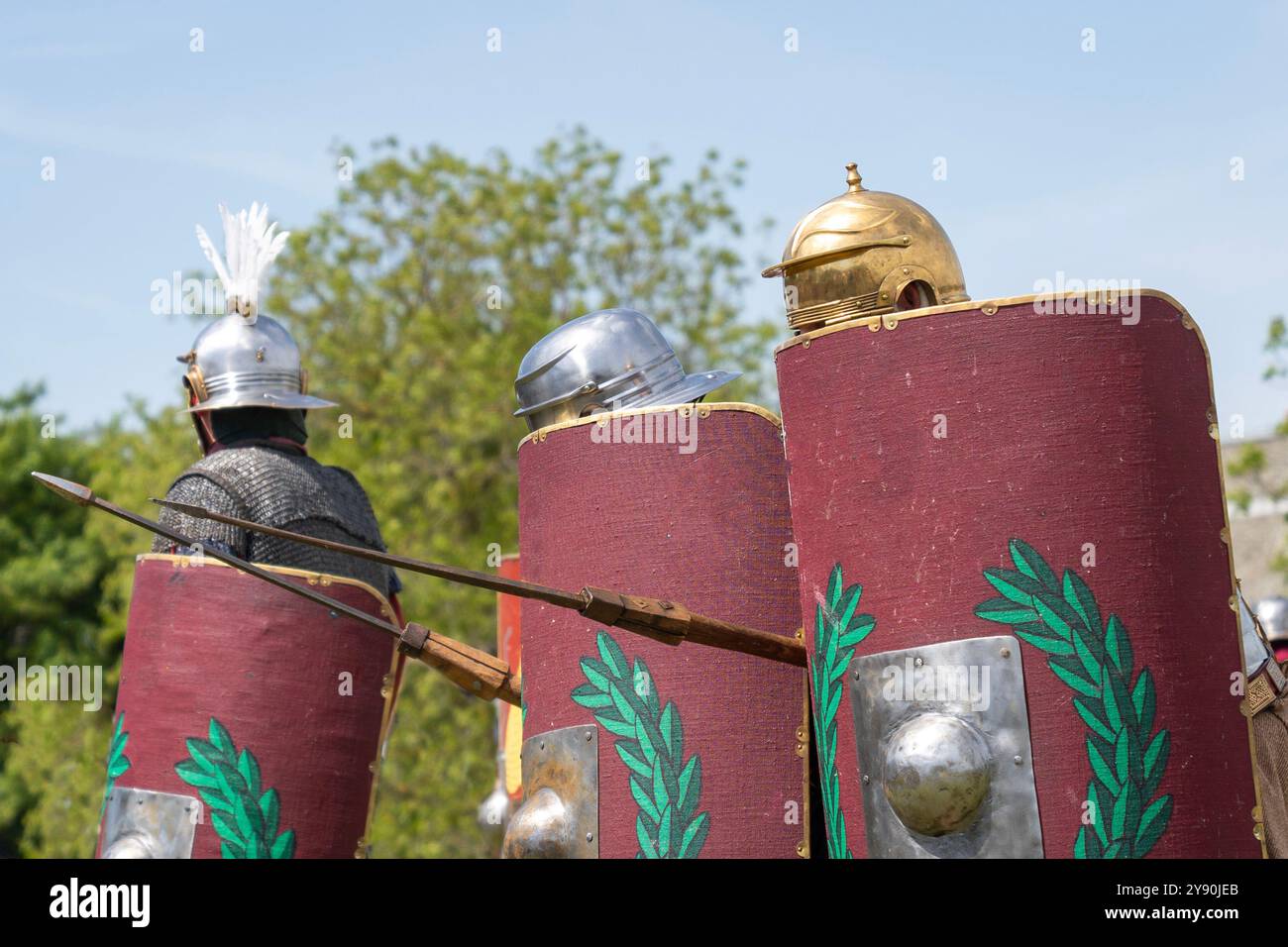 Roman shield formation hi-res stock photography and images - Alamy