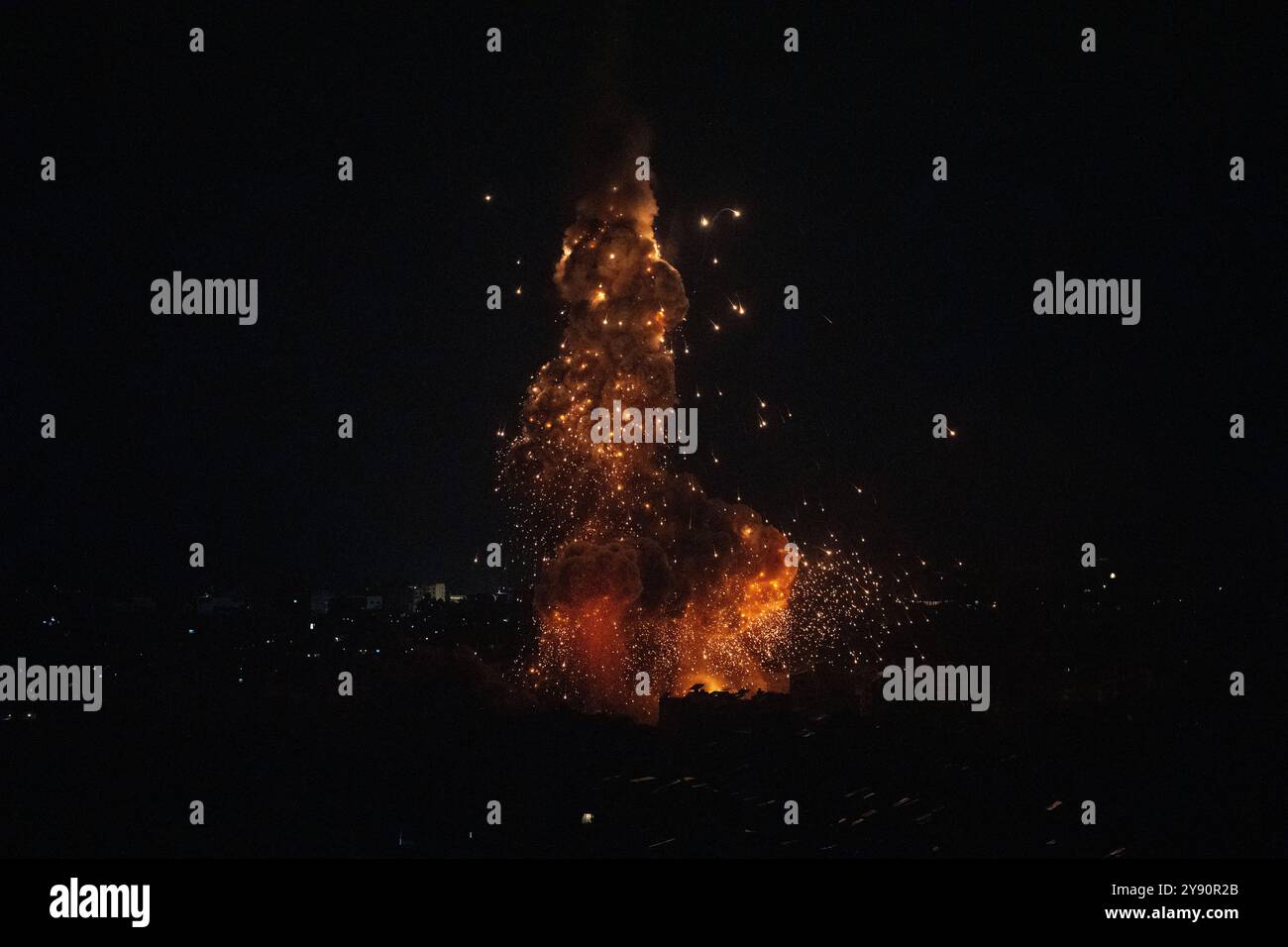 Lebanon explosion 2024 hi-res stock photography and images - Alamy