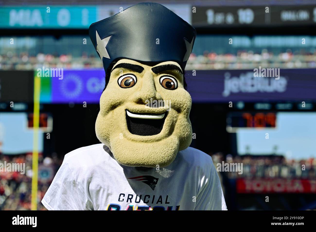 Foxborough, Massachusetts, USA. 6th Oct, 2024. Pat Patriot, the New ...