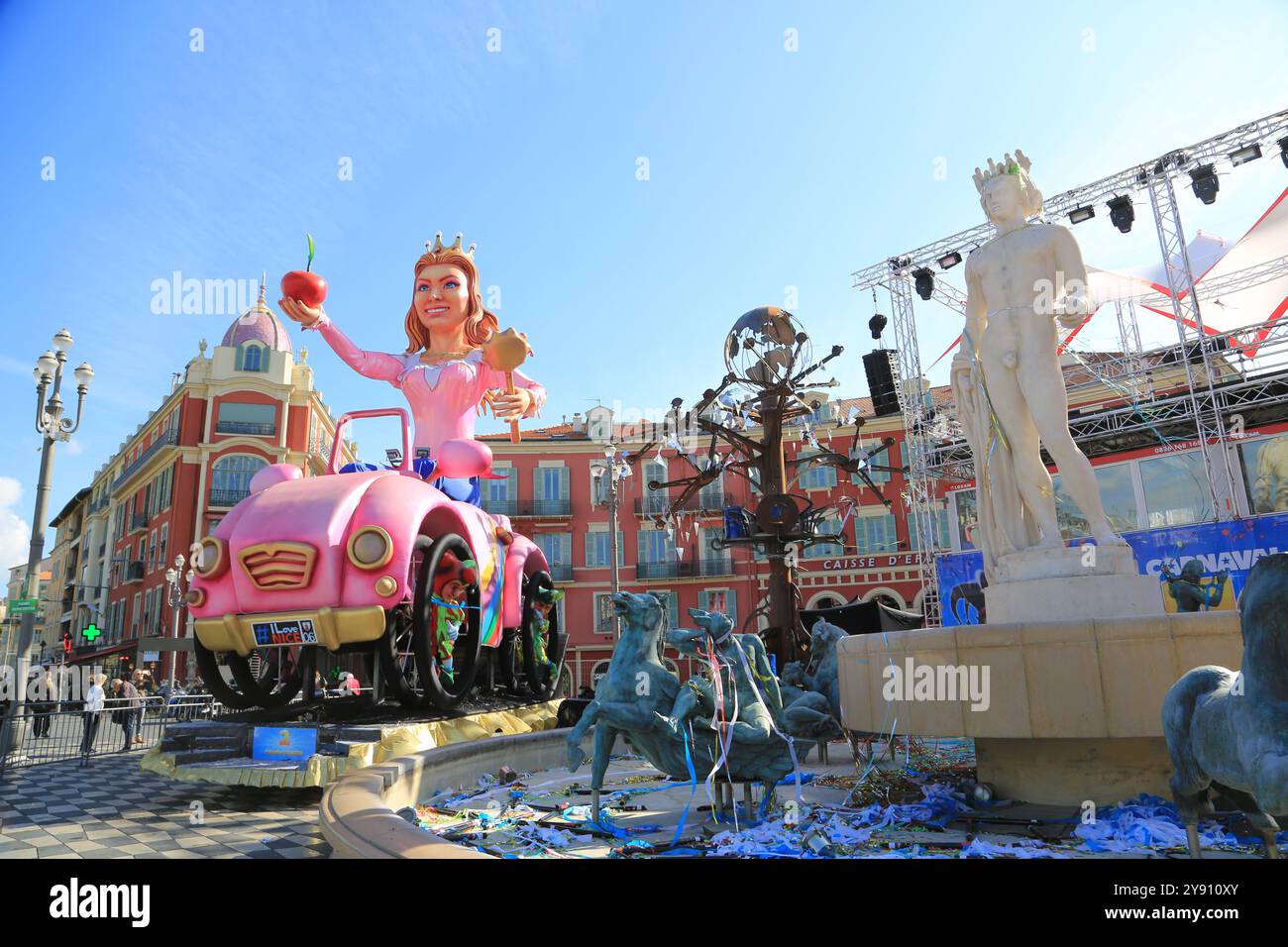 Big heads and floats of the Nice Carnival, the largest carnival in ...