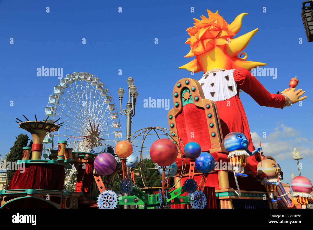 Big heads and floats of the Nice Carnival, the largest carnival in ...