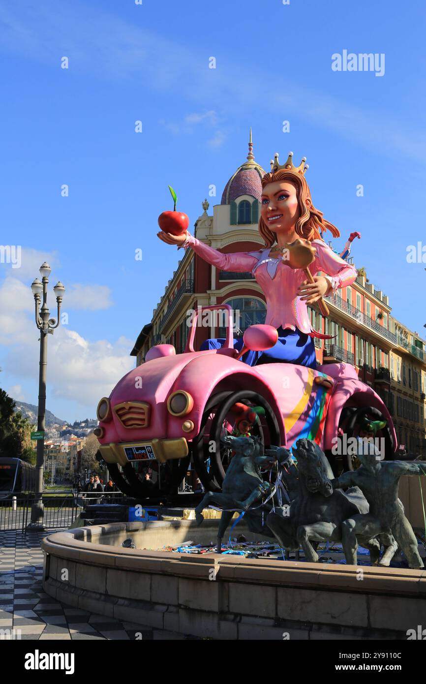 Big heads and floats of the Nice Carnival, the largest carnival in ...