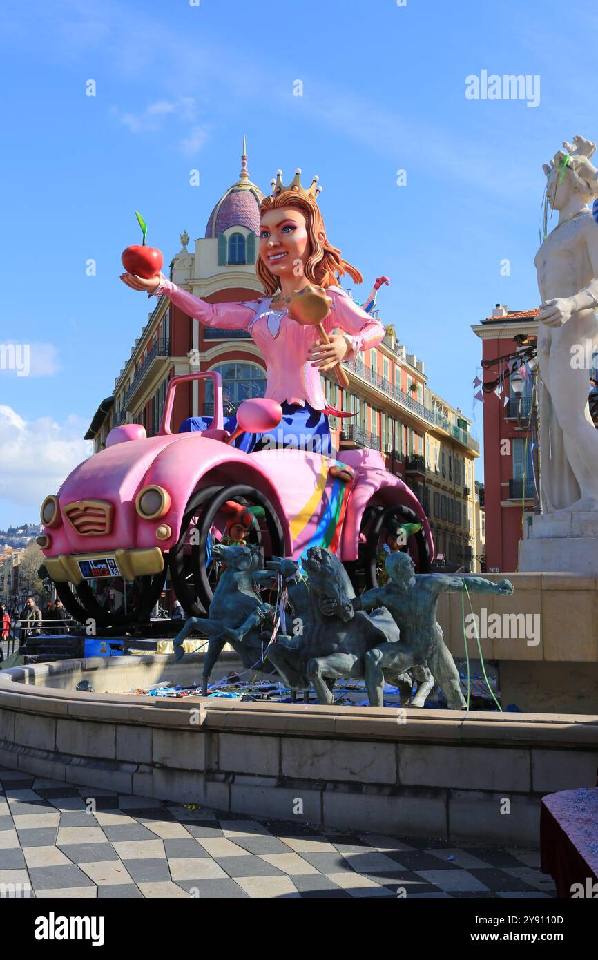 Big heads and floats of the Nice Carnival, the largest carnival in ...