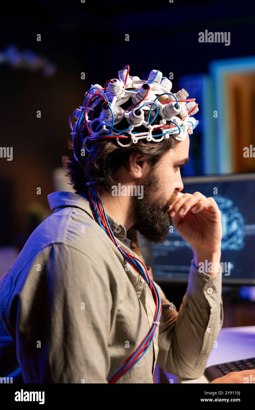 Futuristic brain wires hi-res stock photography and images - Alamy