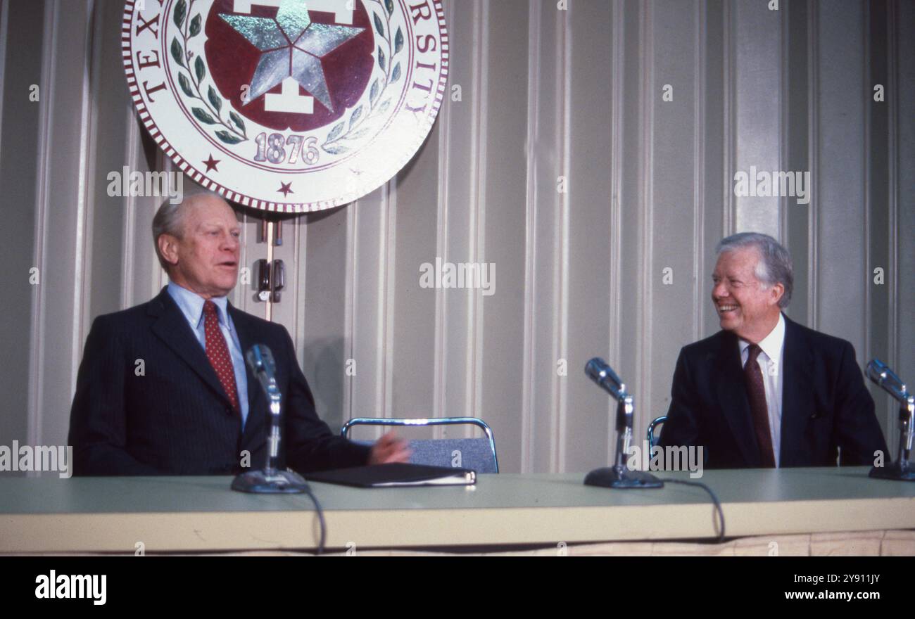 Former U.S. President GERALD FORD, l, and former U.S. President JIMMY ...