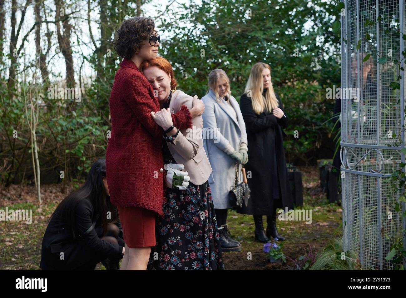 DADDY'S HEAD, Alice Handoll (left), 2024. ph: Rob Baker Ashton ...