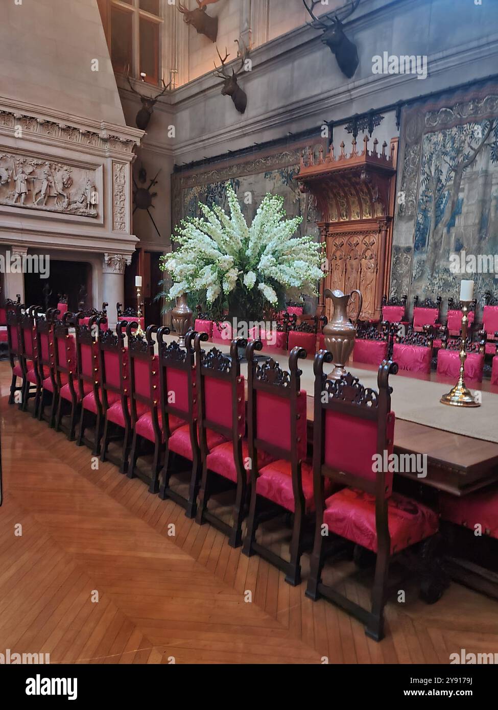 Grand dining hall featuring hi-res stock photography and images - Alamy